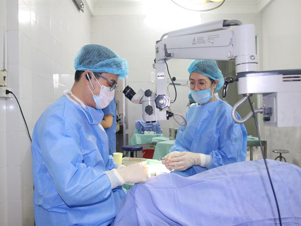 Bệnh viện đa khoa sông thương. Thay thủy tinh thể bằng Phẫu thuật Phaco ...